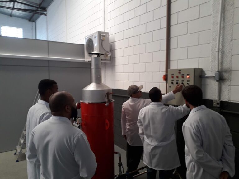 Curso de Operador de Caldeira - NR13 - CNR Brasil